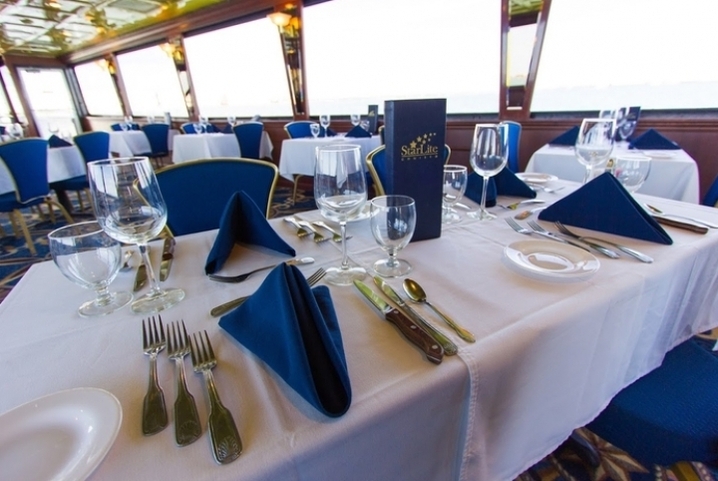 StarLite Sapphire Dining Yacht