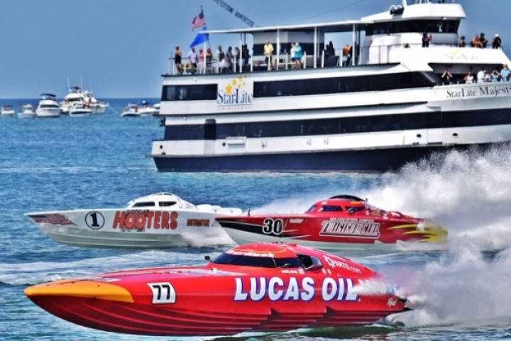 STARLITE MAJESTY DINING YACHT
