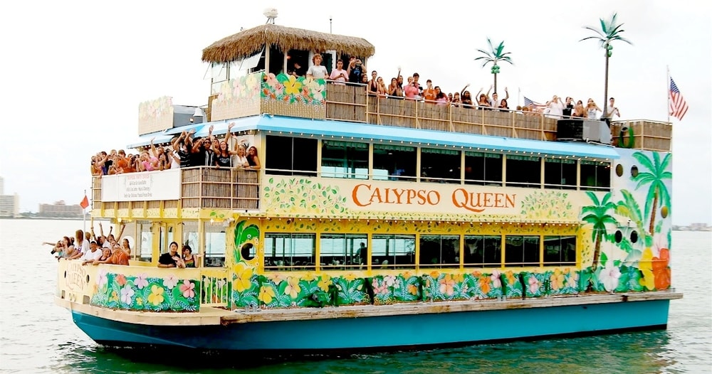 Daytime Casual Tropical Buffet | Starlite Cruises