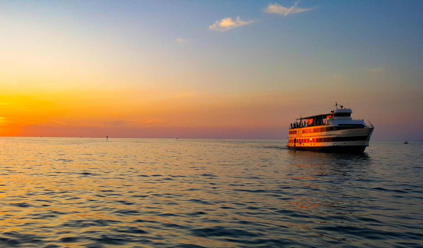 Starlite Cruises | Yacht Cruise Tours and Events in Florida