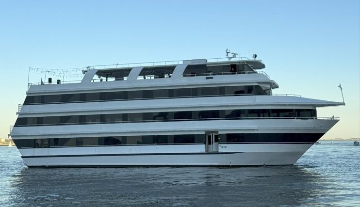Starlite Infinity Dining Yacht | Clearwater Dinner Cruise